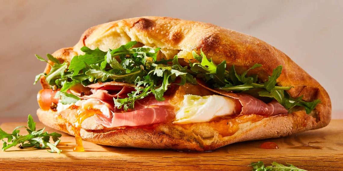 Folded Pizza Sandwich – Cheesy, Crispy Pizza Pocket Delight