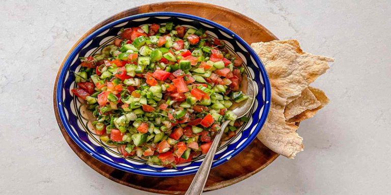 Lebanese Salad (Salata) – Fresh & Zesty Mediterranean Delight