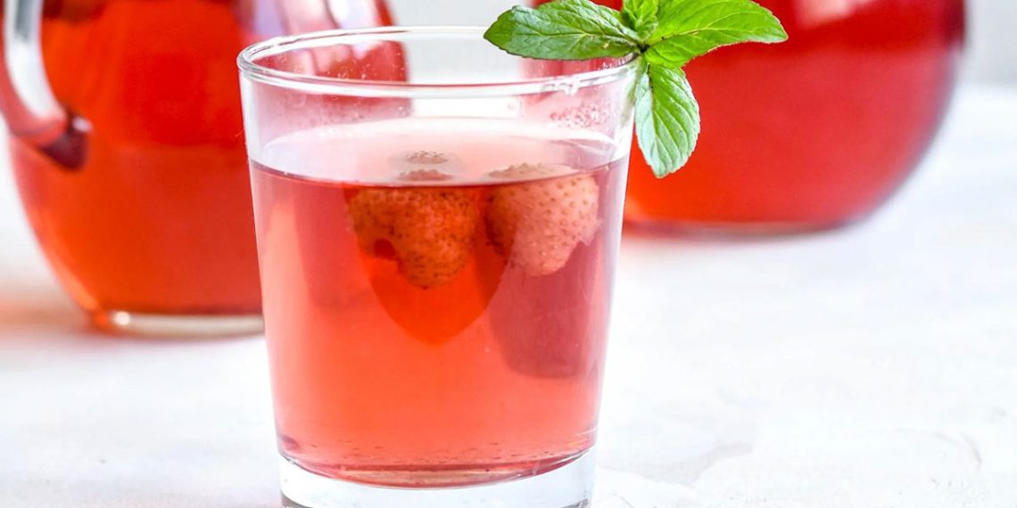 Traditional Kompot – Refreshing Eastern European Fruit Drink