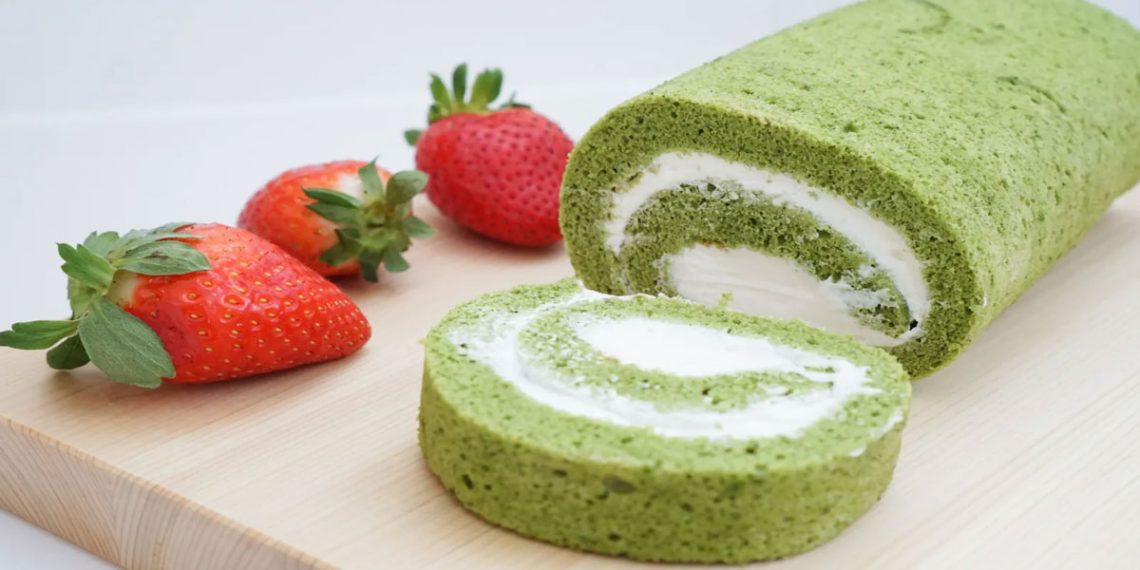 Matcha Roll Cake Recipe | Japanese
