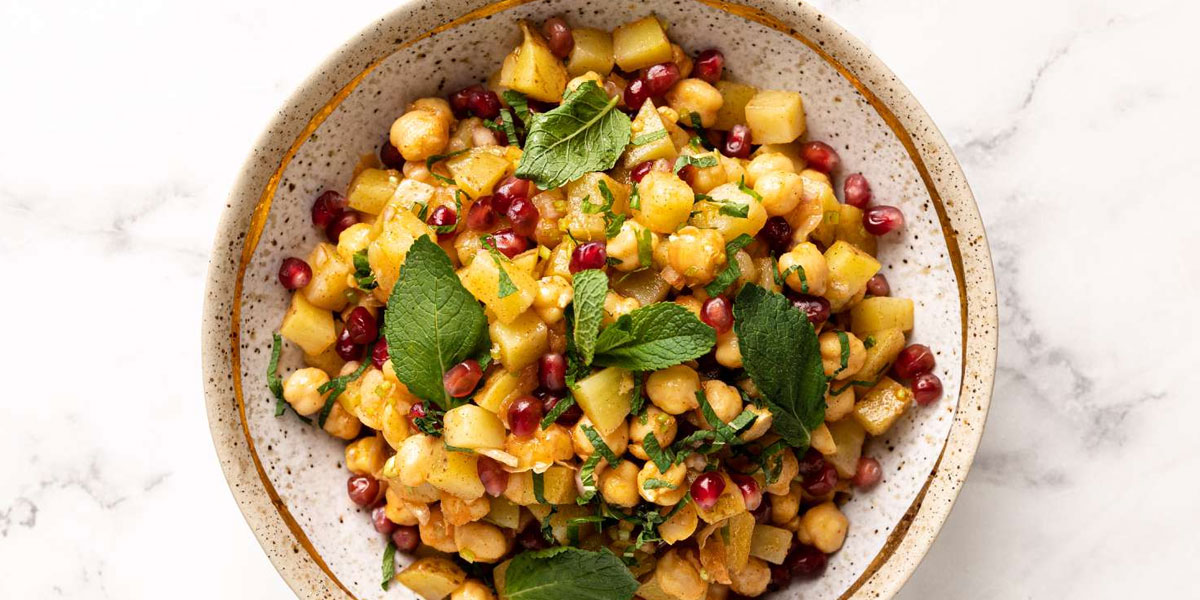 Channa Chaat Recipe – Tangy Pakistani Chickpea Salad